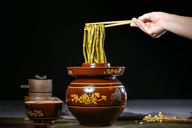 Sichuan Opera Face-Changing Show And Hotpot Dinner Evening Tour - The Hotpot Experience: Local Flavor & Atmosphere