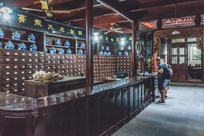 Sichuan Opera Face-Changing Show And Hotpot Dinner Evening Tour - Practical Tips & Considerations