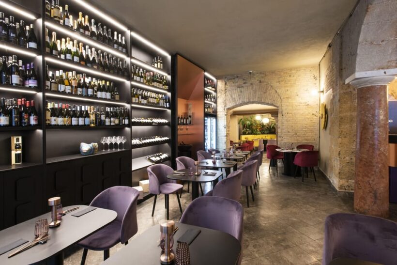 Sicilian wine tasting and hors d'oeuvres in an 18th century palace - A Palermitan Journey into Wine and History
