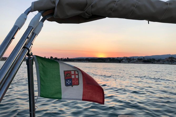 Sicily Boats Avola: Plemmirio boat tour 4 people 4 hours - Food, Drinks, and Onboard Comfort