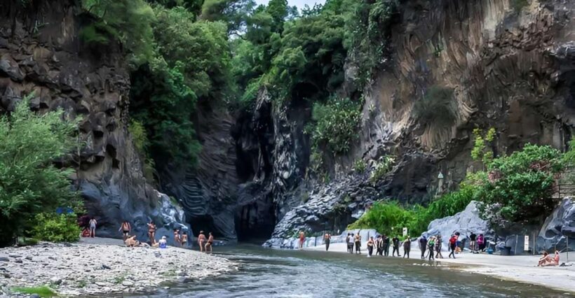 Sicily: Etna and Alcantara Gorges Full-Day Tour with Lunch - Why This Tour Works