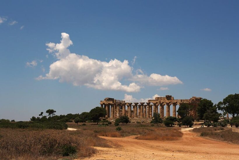 Sicily: Segesta Ticket, Shuttle Service & City Audio Tour - FAQs
