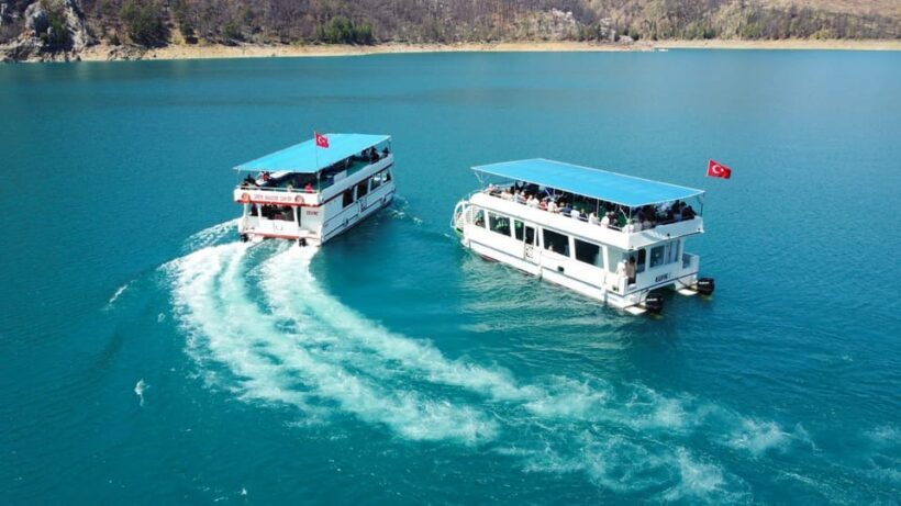 Side: Cabrio Bus and Boat Day Trip at the Green Lake - Key Points