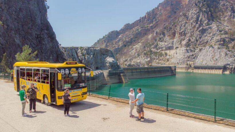 Side: Cabrio Bus and Boat Day Trip at the Green Lake - FAQ