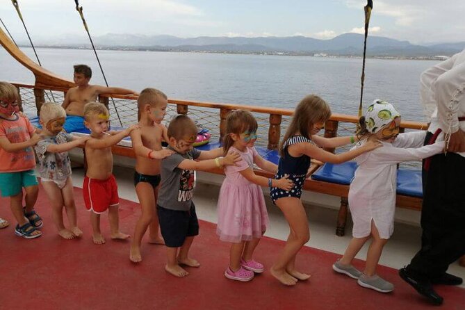 Side: Dolphin Island Boat Tour With Foam Party and Lunch - Customer Reviews and Feedback