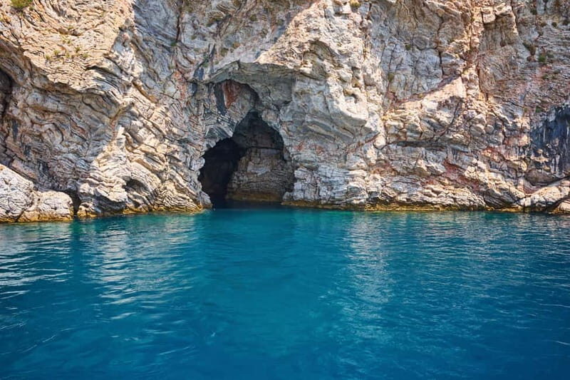 Side: Dolphins Island Cruise with Swimming Stops and Lunch - FAQs