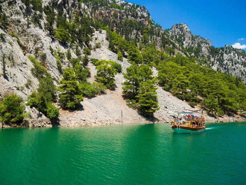 Side: Green Canyon Boat Trip with Lunch near Green Lake - Lunch: Enjoying a Local Meal with a View