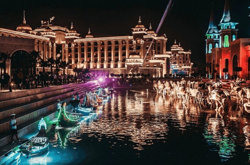 Side: Land of Legends Bus Transfers and Boat Parade - Key Points
