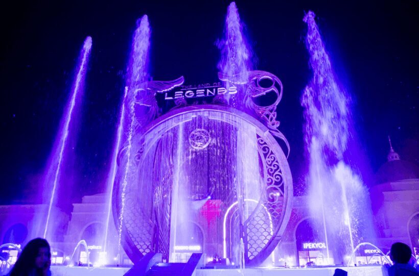 Side: Land of Legends Bus Transfers and Boat Parade - FAQs