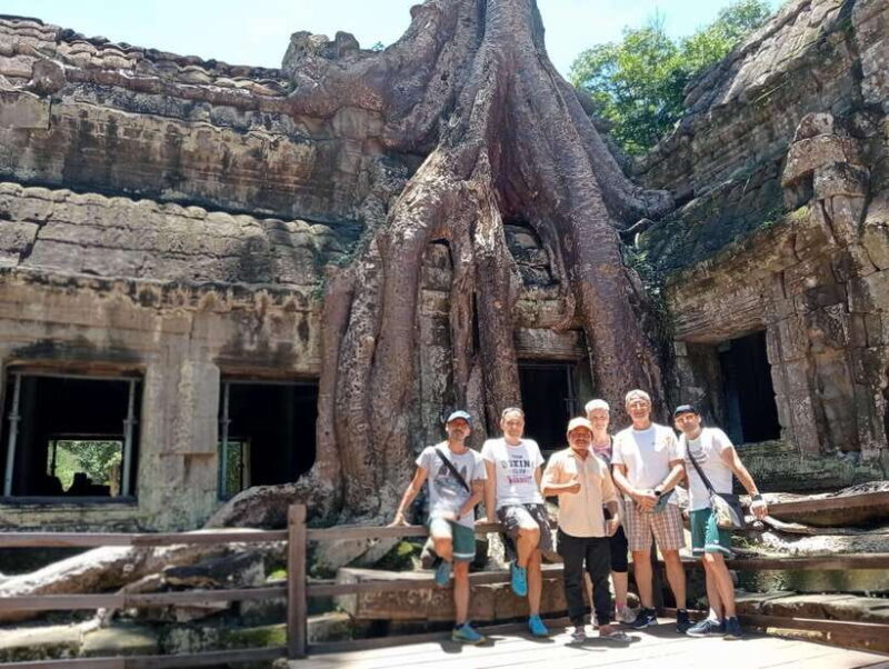 Siem Reap: 1-Day Angkor Group Tour with Italian Guide - Exploring the Temples: What to Expect