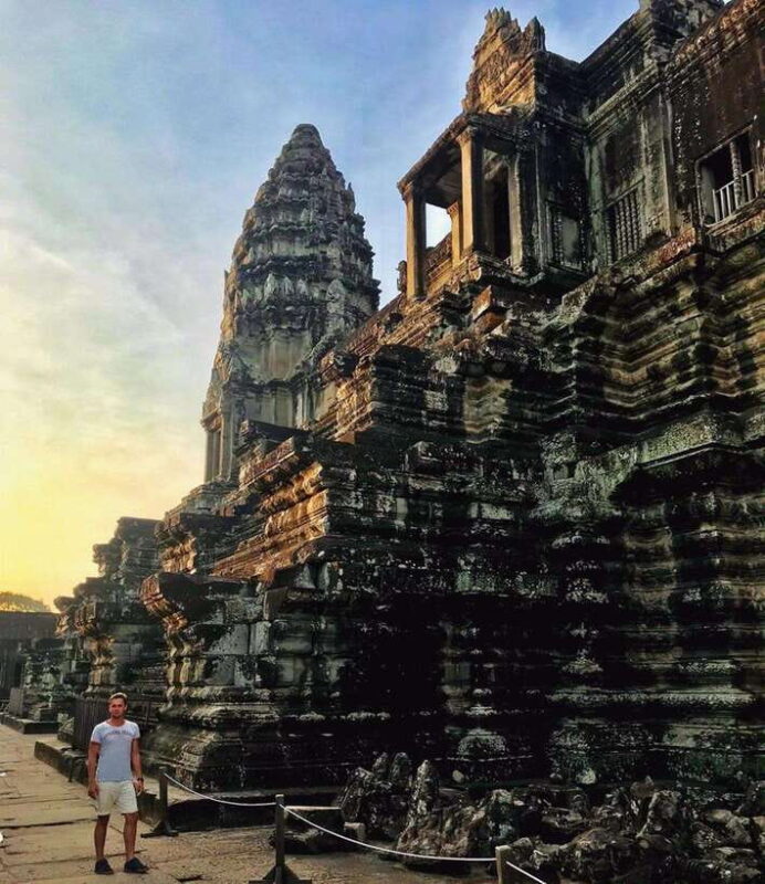 Siem Reap: 1-Day Angkor Wat Sunrise Tour in Spanish - Practical Tips for Travelers