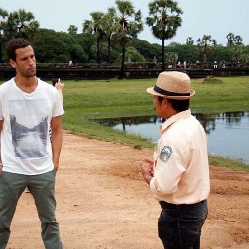 Siem Reap: 1-Day Angkor Wat Tour in Portuguese - Key Points