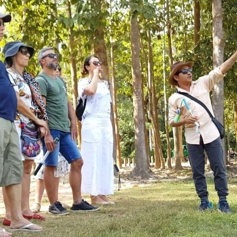 Siem Reap: 1-Day Angkor Wat Tour in Portuguese - Detailed Site Descriptions and Practical Tips
