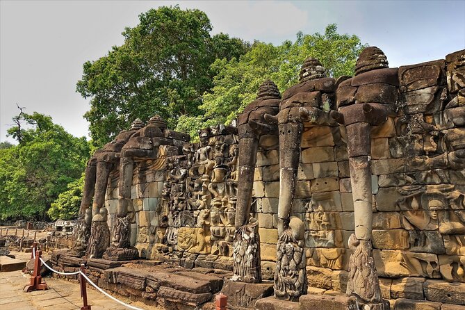 Siem Reap: Angkor Sunrise Tour by Bike with Breakfast & Lunch - Frequently Asked Questions
