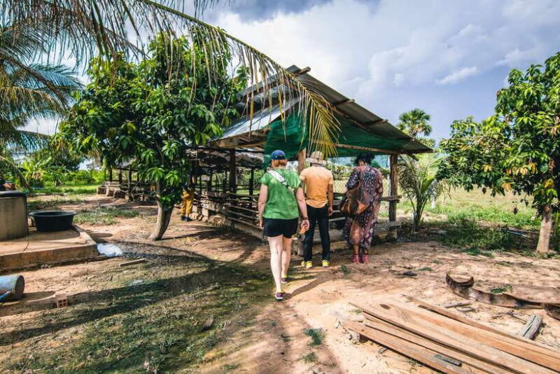 Siem Reap: Angkor Sunset Tour by Jeep with Boat Ride - Authentic Experiences and Small Group Benefits