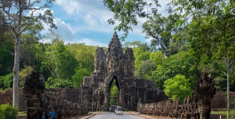 Siem Reap: Angkor Temples Small Circuit Shared Group Tour - A Closer Look at the Itinerary