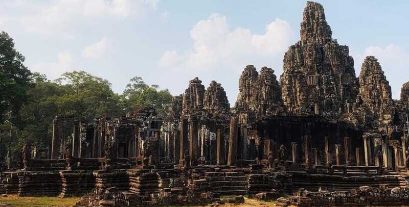 Siem Reap: Angkor Temples Small Circuit Shared Group Tour - Practical Tips for Travelers