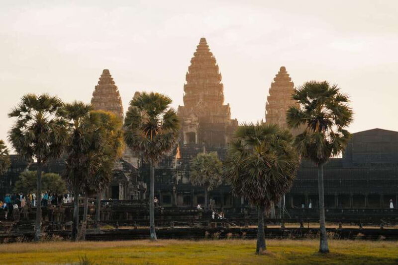 Siem Reap: Angkor Wat and Big Circuit Temples Private Tour - Key Points