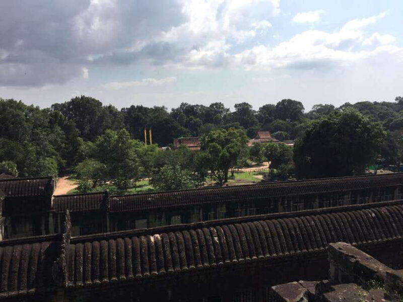 Siem Reap: Angkor Wat Half-Day Trip with Local Guide - The Sum Up
