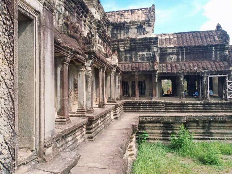Siem Reap: Angkor Wat Private Tour by Tuk Tuk - The Sum Up