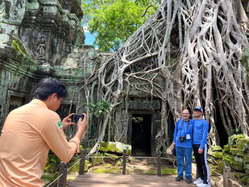 Siem Reap: Angkor Wat Small-Group Day Tour and Sunset - Authentic Experiences and Reviews