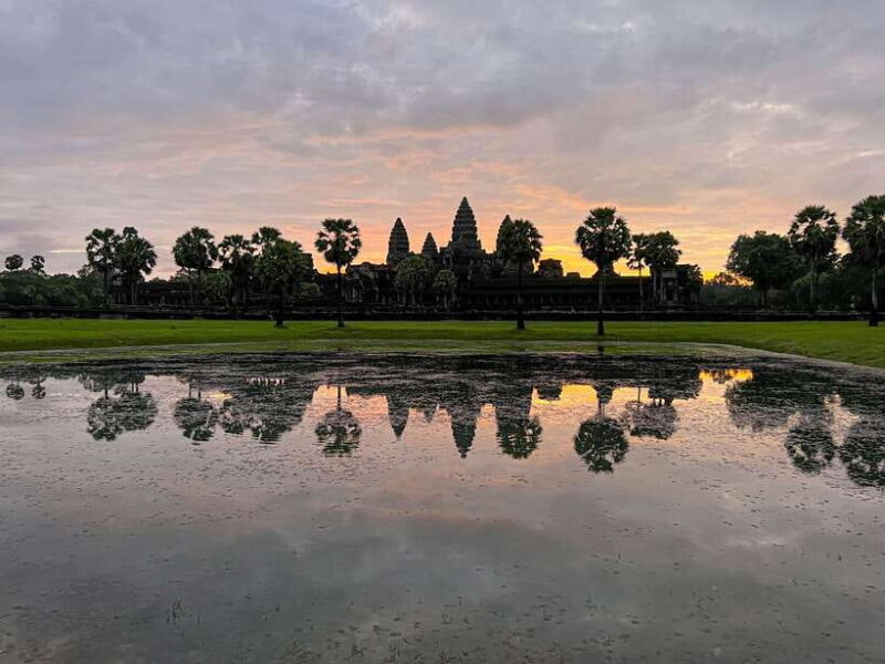 Siem Reap: Angkor Wat Small-Group Sunrise Tour & Breakfast - A Taste of Local Life and Cuisine