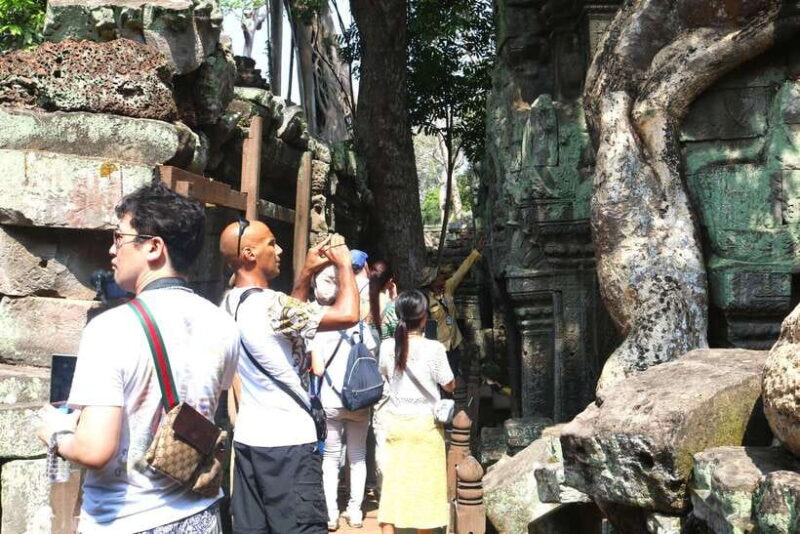 Siem Reap: Angkor Wat: Small-Group Sunrise Tour - Authentic Experiences and Guides