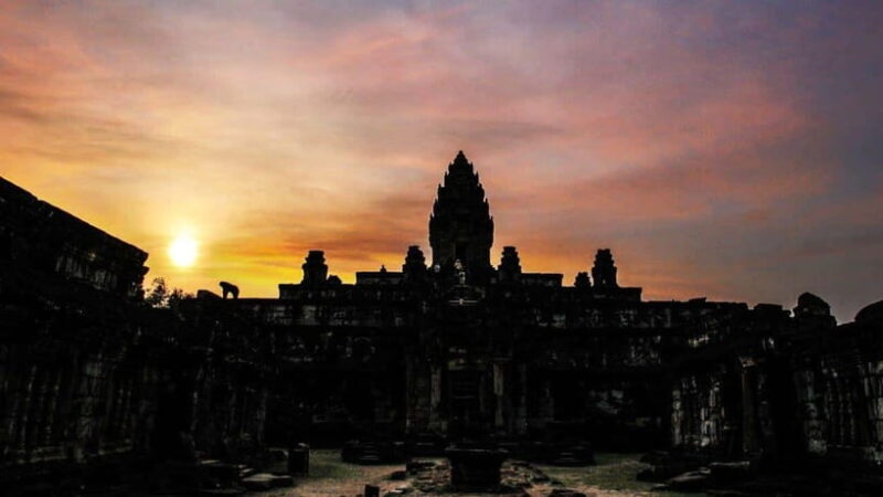 Siem Reap: Angkor Wat: Small-Group with Sunset Tour - Detailed Breakdown of the Itinerary