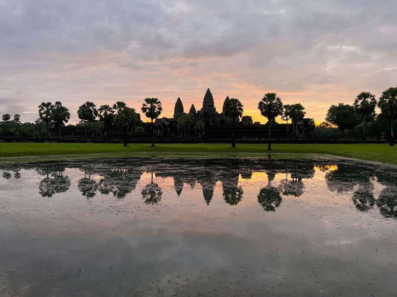 Siem Reap: Angkor Wat Sunrise and Market Tour by Jeep - What Makes This Tour Stand Out?