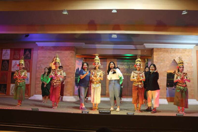 Siem Reap: Apsara Dance Show & Dinner with Tuk-Tuk Transfers - FAQ