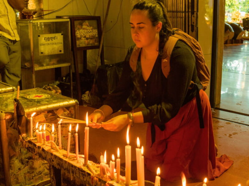 Siem Reap: Baddish Temples and City Walking Guided Tour - Key Points