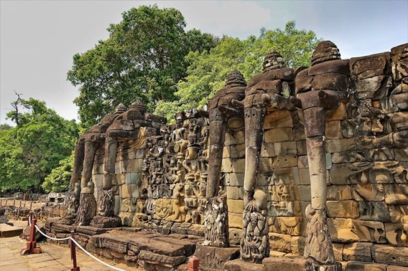Siem Reap: Bike the Angkor Temples Guided Tour with Lunch - Who Should Consider This Tour?
