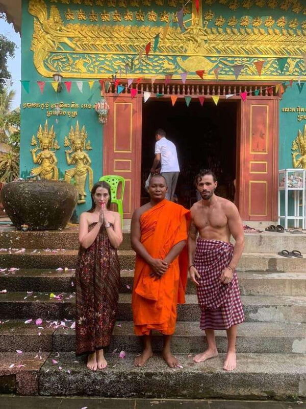 Siem Reap Cambodian Buddhist Water Blessing and Local Market - The Itinerary: What to Expect