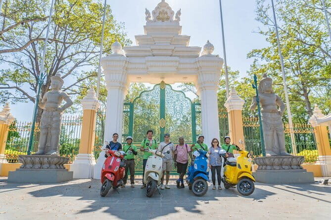 Siem Reap City Tour By Vespa - Key Points