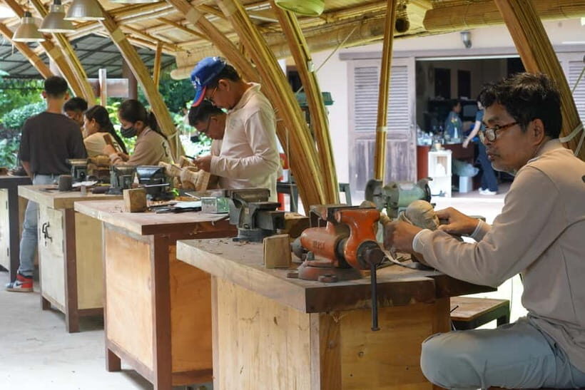 Siem Reap: City Walking Tour and Art Gallery Visit - A Closer Look at the Tour Experience