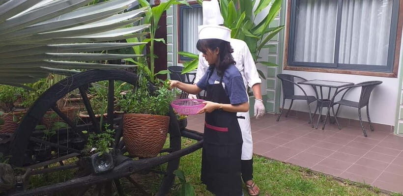 Siem Reap: Evening Market Tour and Cooking Class - What the Experience Entails