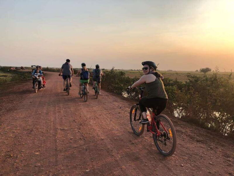 Siem Reap Half Day By Bicycle Sunset On The Bank Of Lake - Key Points