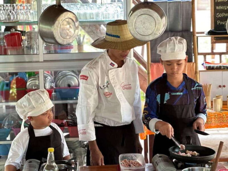 Siem Reap Khmer Cooking Class and Local Market Tour - Key Points