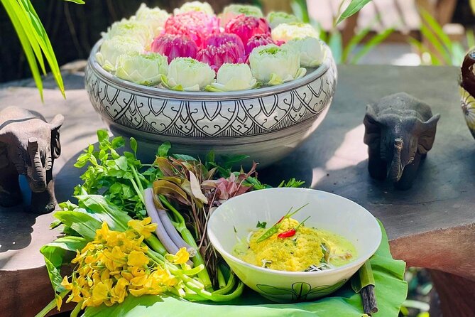 Siem Reap: Local Street Food Experience by Tuk-Tuk - Key Points