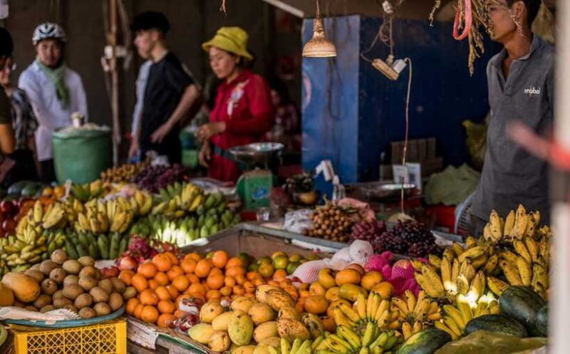 Siem Reap: Night Market Street Food Tour with Dinner - The Sum Up