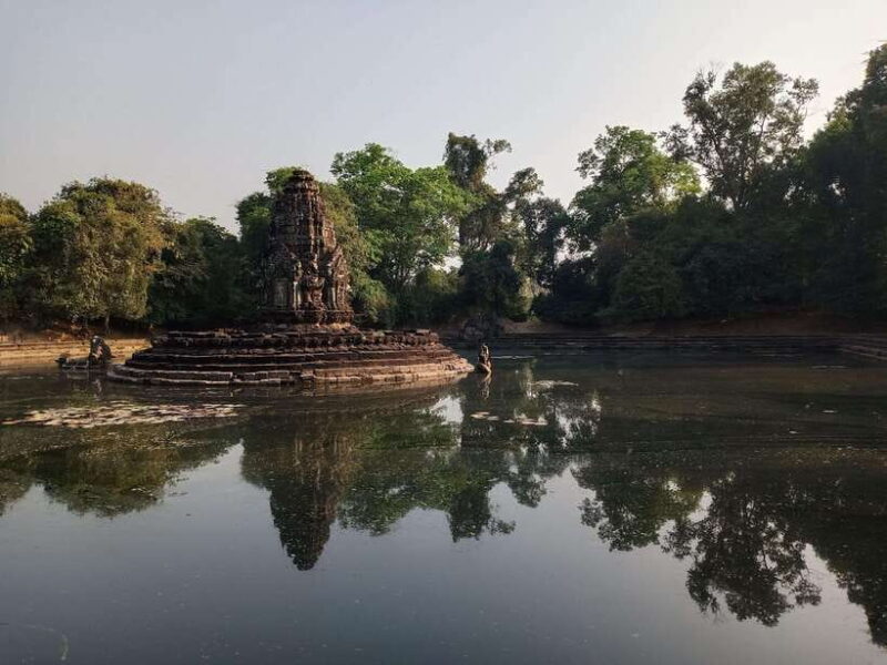 Siem Reap: Preah Khan, Ta Som, and Neak Pean Private Tour - Key Points