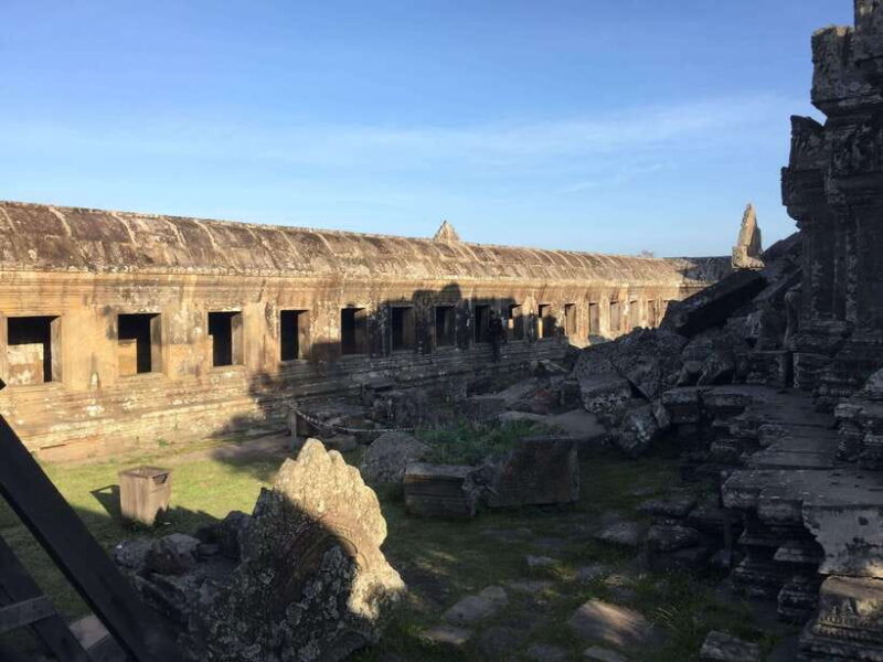 Siem Reap: Preah Vihear Temple Day Trip with Guide - Exploring the Temple’s Complex