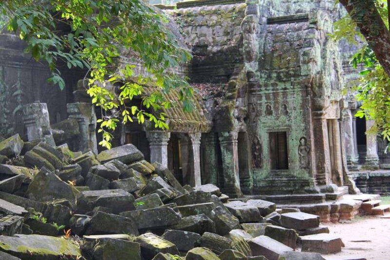 Siem Reap: Private Taxi to Angkor Wat and Small Circuit - The Sum Up