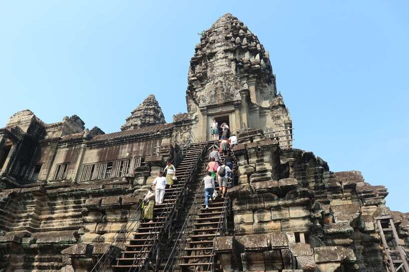 Siem Reap: Ultimate Angkor Wat Offbeat Experience by Jeep - Exploring the Angkor Archeological Park in Style