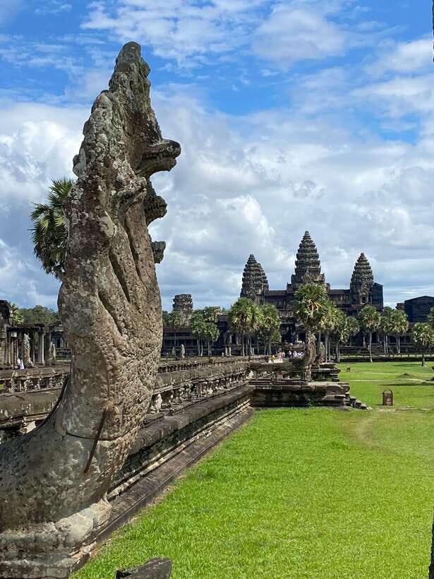 Siem Reap: Ultimate Angkor Wat Offbeat Experience by Jeep - What Makes This Tour Stand Out?