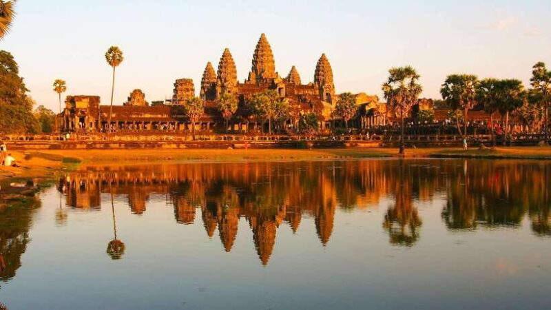 SiemReap: Private Angkor Wat Tour in English or German guide - Why This Tour Works Well