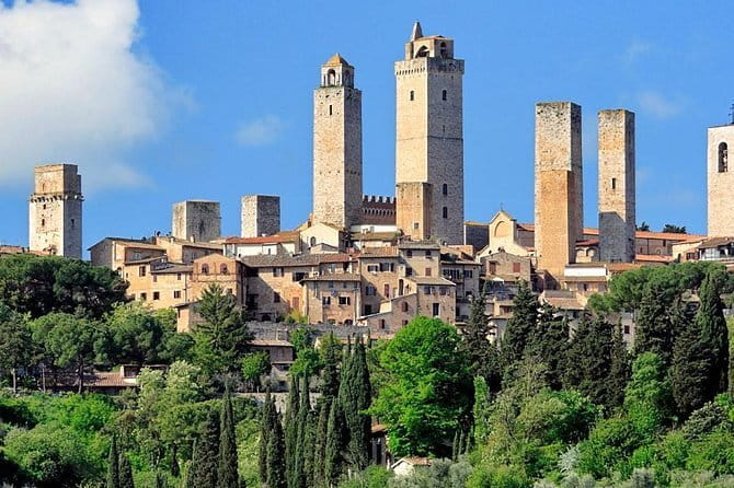 Siena Monteriggioni San Gimignano with Lunch&WineTasting Fullday from Florence - Medieval Marvel: San Gimignano