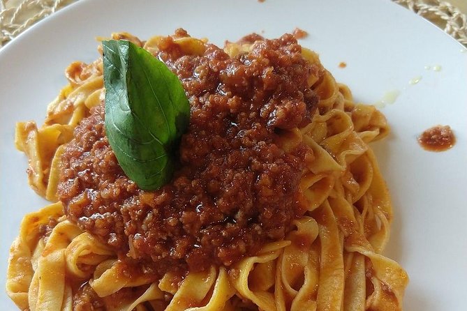 Siena: Small Group Cooking Class in Chianti Farmhouse - Tuscan Cuisine Highlights