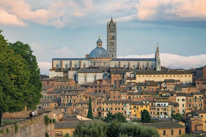 Siena Walking Tour with Audio and Written Guide by a local - FAQ