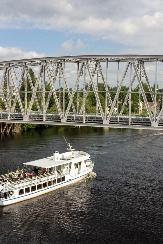 SIGHTSEEING CRUISE AROUND SAVONLINNA - An Idle Afternoon on Finland’s Lakes: A Review of the Savonlinna Sightseeing Cruise